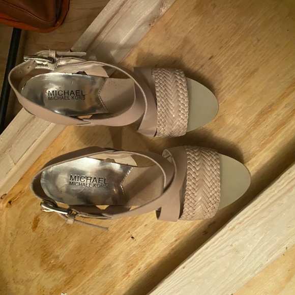 Michael Kors | Shoes | Mk Tan Leather Sandals Gorgeous Detail Like New ...